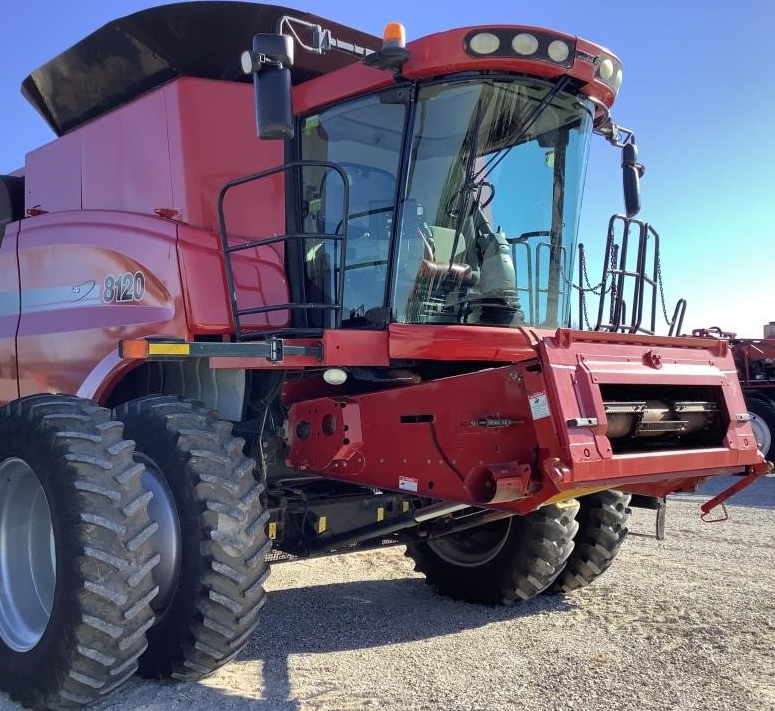 SOLD - 2008 Case IH 8120 Combines Class 8 | Tractor Zoom