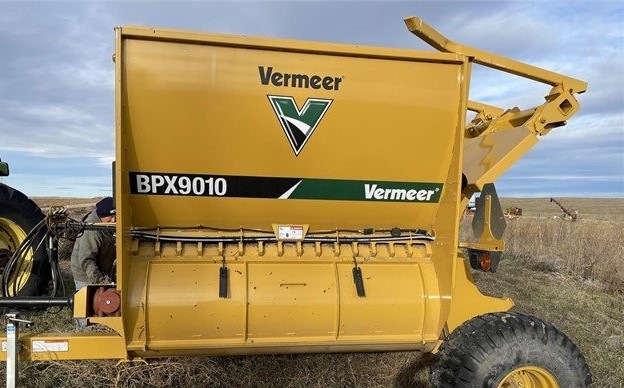 SOLD - Vermeer BPX9010 Hay and Forage Bale Processors | Tractor Zoom