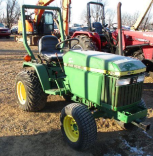 SOLD - John Deere 670 Tractors Less than 40 HP | Tractor Zoom