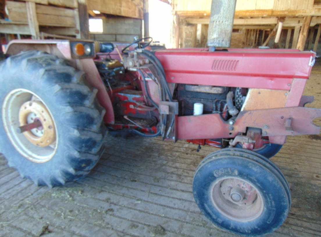 SOLD - International Harvester 884 Tractors 40 to 99 HP | Tractor Zoom