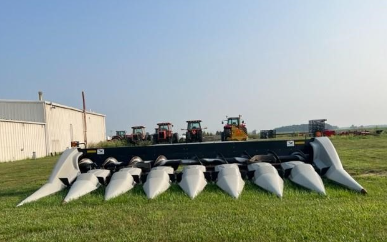 SOLD - AGCO 830 Harvesting Headers - Row Crop | Tractor Zoom