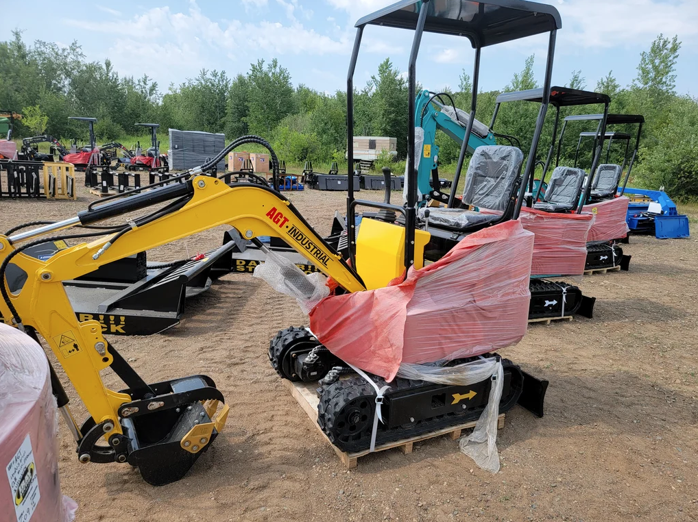 SOLD - AGT Industrial QH12 Construction Compact Excavators | Tractor Zoom