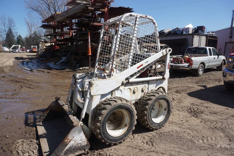 Bobcat 600 Construction Skid Steers for Sale | Tractor Zoom
