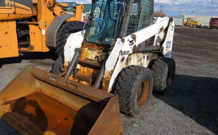 SOLD - Bobcat S220 Construction Skid Steers | Tractor Zoom