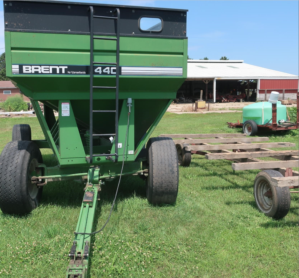 Brent 440 Harvesting Gravity Wagons for Sale | Tractor Zoom