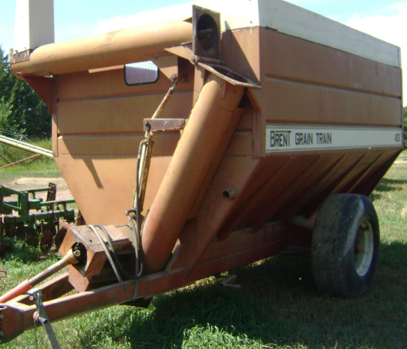 SOLD - Brent Grain Train 400A Harvesting Grain Carts | Tractor Zoom