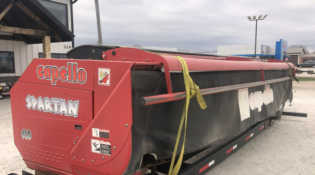SOLD - Capello Spartan 610 Harvesting with 20 ft | Tractor Zoom