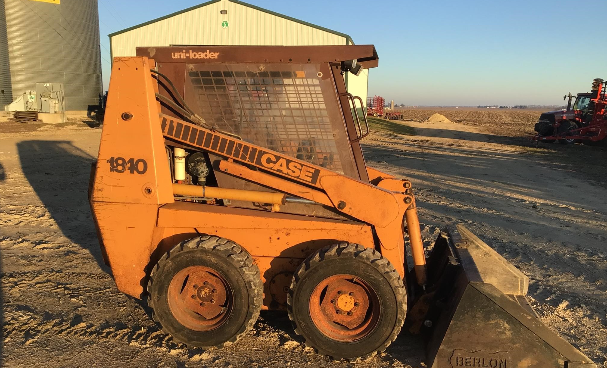 SOLD - Case 1840 Construction with 6,351 Hrs | Tractor Zoom