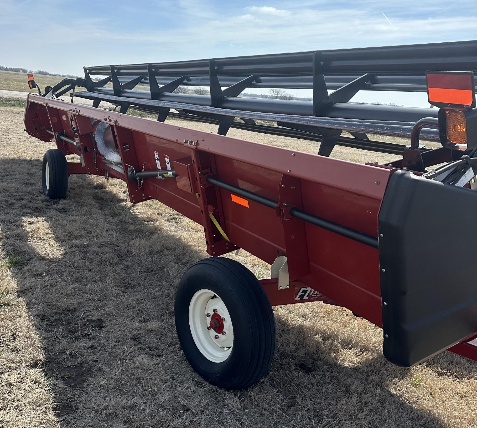 Case IH 1010 Harvesting For Sale with 32 ft | Tractor Zoom