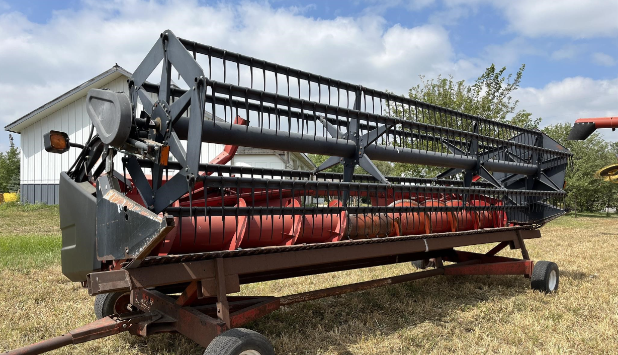 SOLD - Case IH 1020 Harvesting Headers - Platform | Tractor Zoom