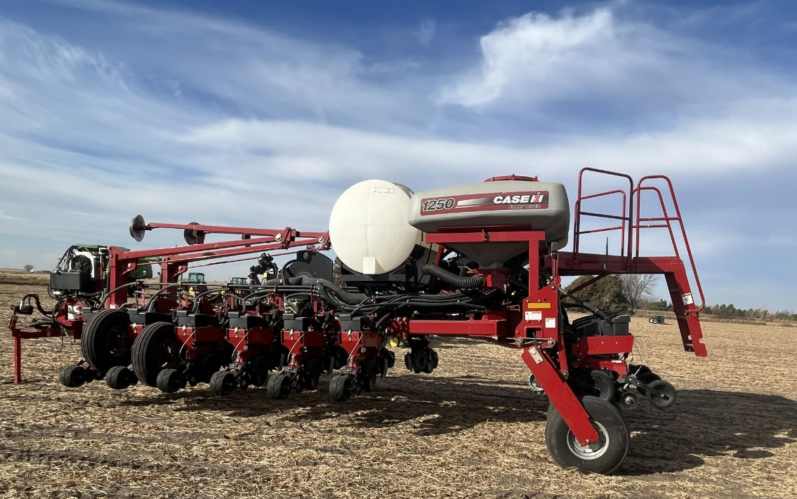 SOLD - Case IH 1250 Planting Planters | Tractor Zoom