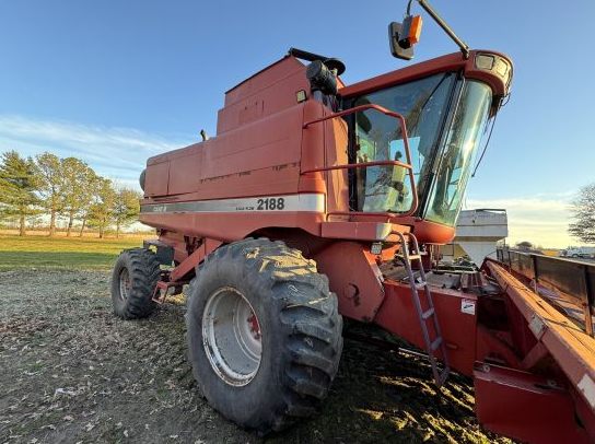 Case IH 2188 Combines Class 5 for Sale | Tractor Zoom