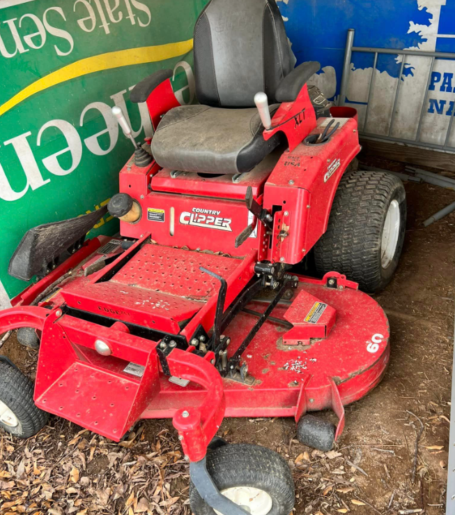SOLD - Country Clipper Zero Turn Other Equipment Turf | Tractor Zoom