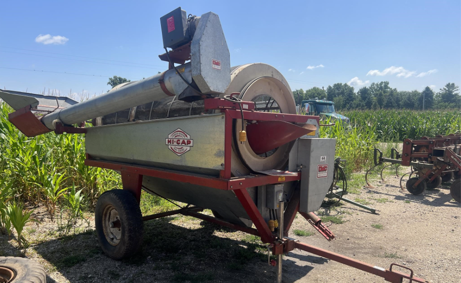 SOLD - DMC Hi-Cap 44 Harvesting Other | Tractor Zoom