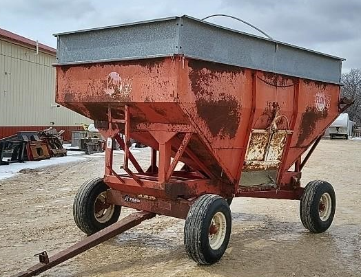 EZ-Flow 300 Harvesting Gravity Wagons for Sale | Tractor Zoom