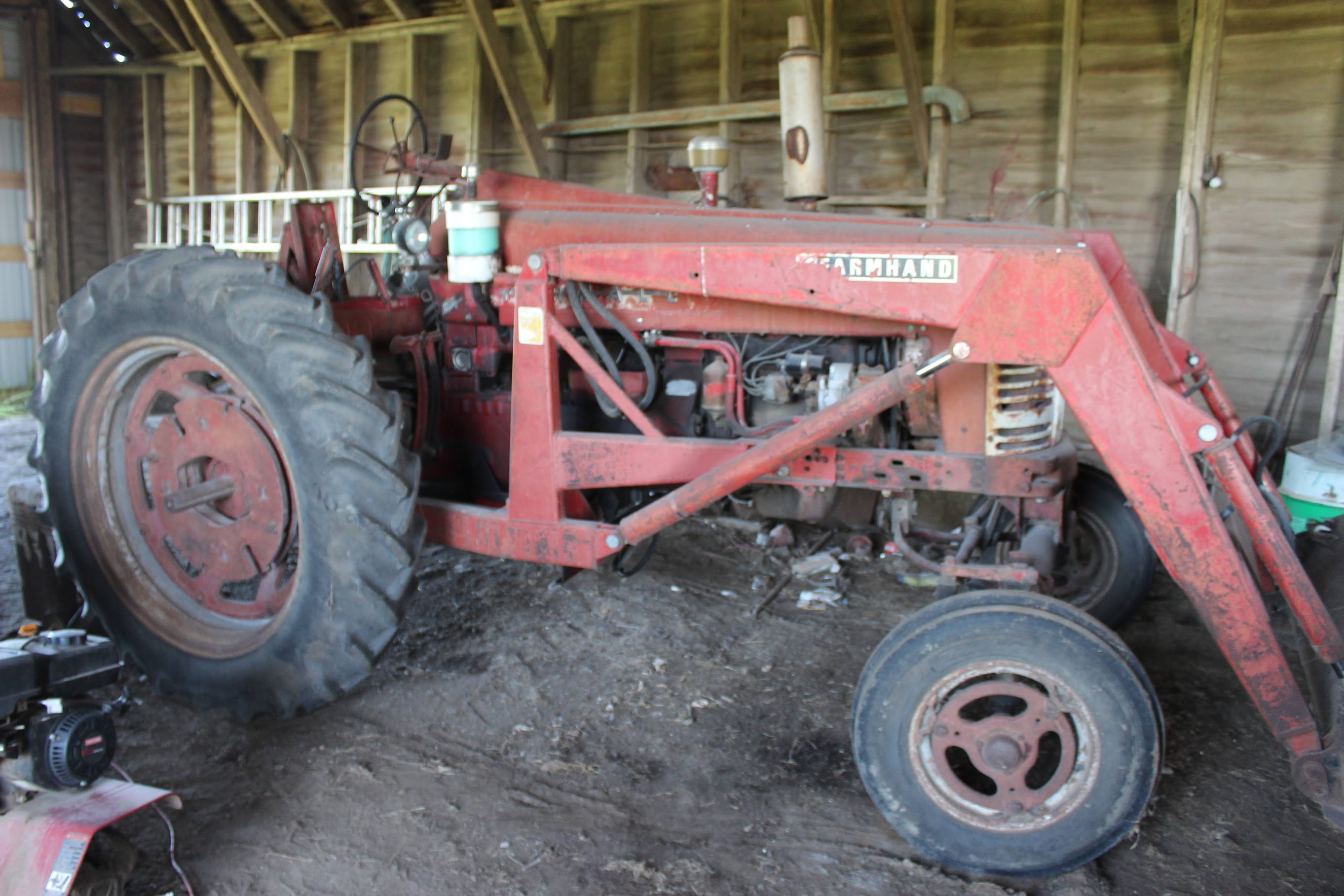 Farmall 300 Tractors 40 to 99 HP for Sale | Tractor Zoom