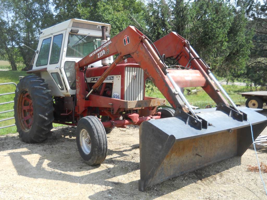 SOLD - International Harvester 656 Tractors 40 to 99 HP | Tractor Zoom