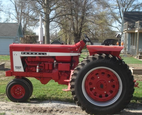 Farmall 806 Tractors 100 to 174 HP for Sale | Tractor Zoom