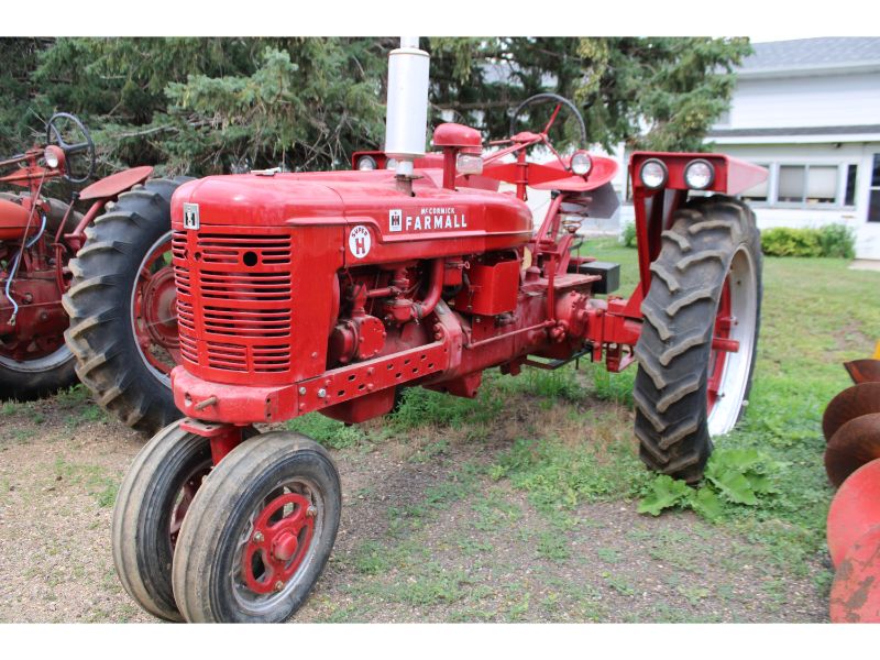 SOLD - Farmall Super H Tractors Less than 40 HP | Tractor Zoom