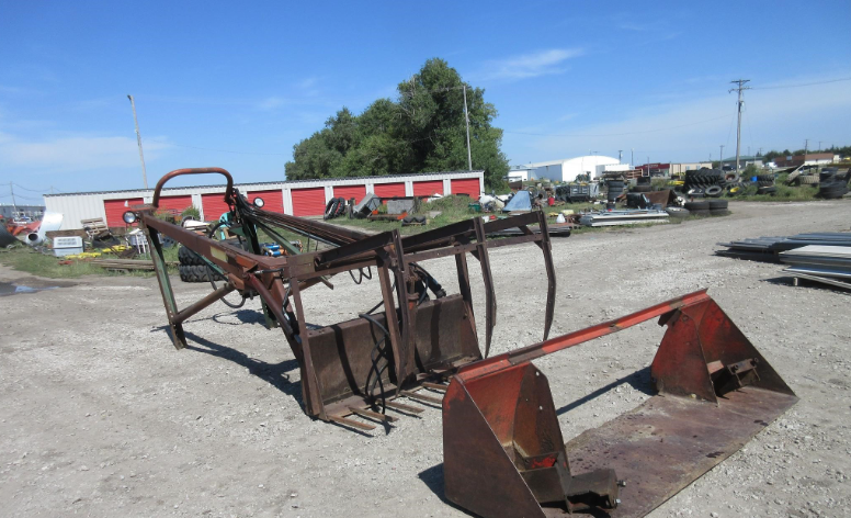 Farmhand F-11 Other Equipment Loaders for Sale | Tractor Zoom