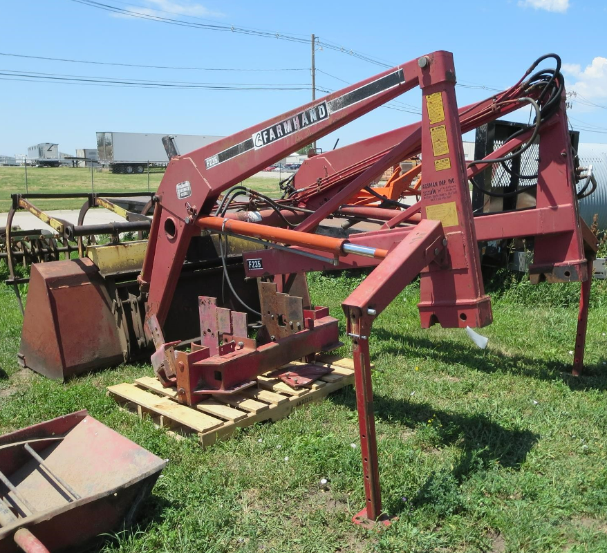 SOLD - Farmhand F235 Other Equipment Loaders | Tractor Zoom
