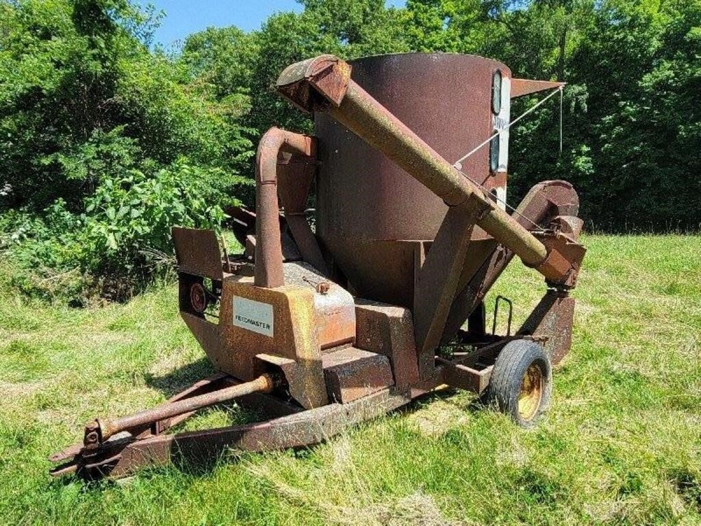 Farmhand Feed Master Hay and Forage Grinders/Mixers for Sale | Tractor Zoom