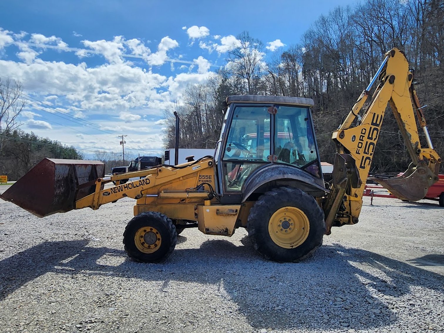 SOLD - Ford-New Holland 555E Construction with --- Hrs | Tractor Zoom
