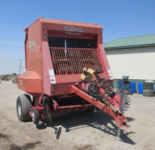SOLD - Gehl 2880 Hay and Forage with --- Bales | Tractor Zoom