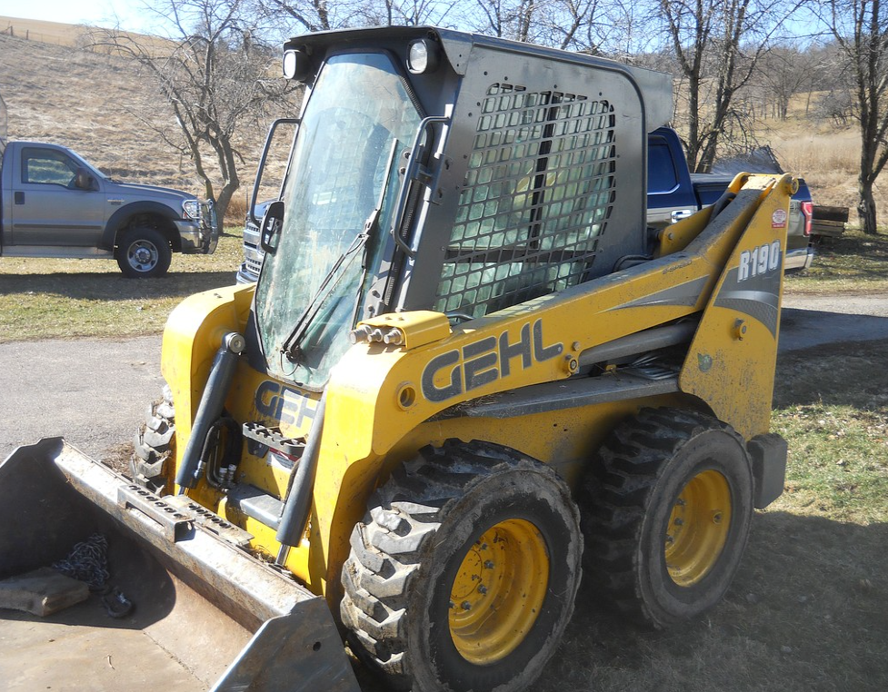 Gehl R190 Construction Skid Steers for Sale | Tractor Zoom