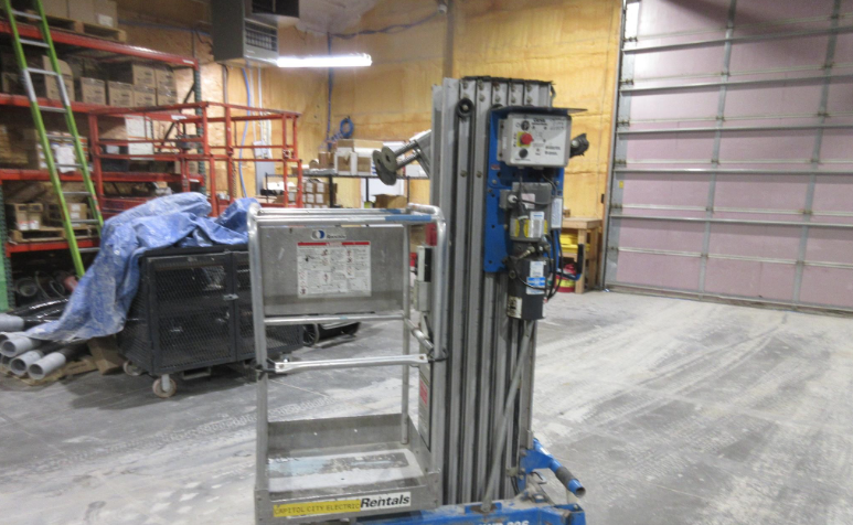 SOLD - Genie AWP-30S Construction Aerial Lifts | Tractor Zoom