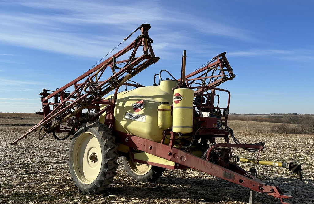Hardi 750 Chemical Applicators Sprayers - Pull Type for Sale | Tractor Zoom