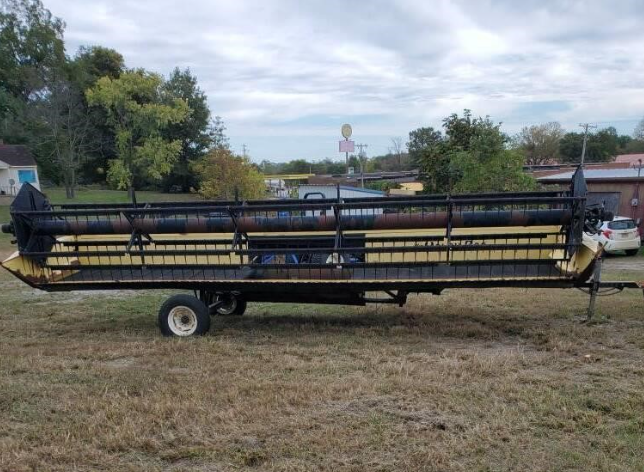 SOLD - Honey Bee SP25R Harvesting Headers - Platform | Tractor Zoom