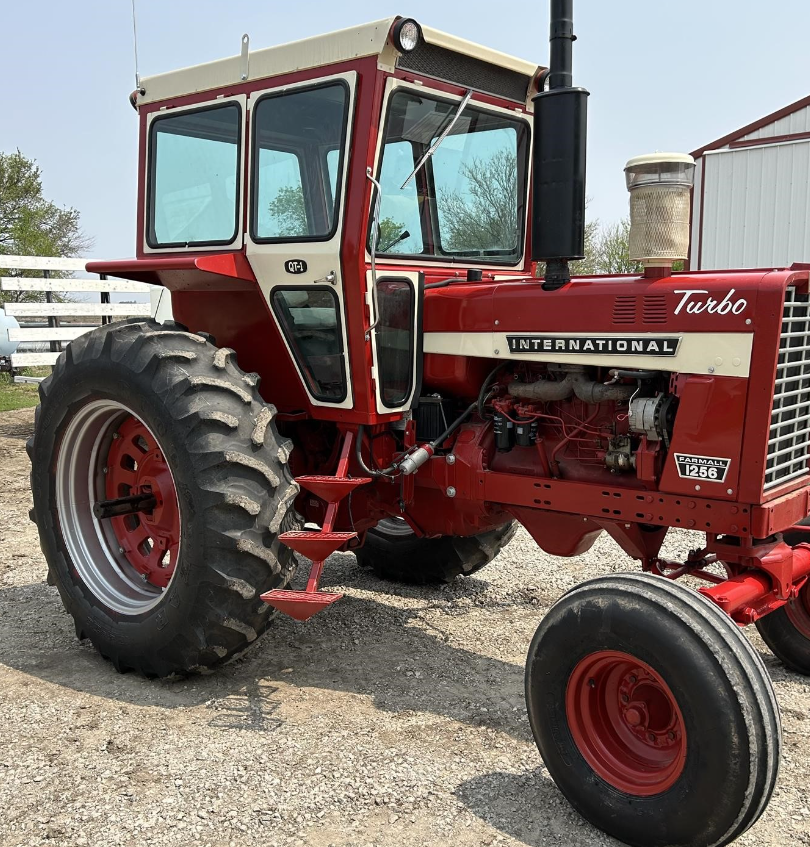 International Harvester 1256 Tractors 100 to 174 HP for Sale | Tractor Zoom