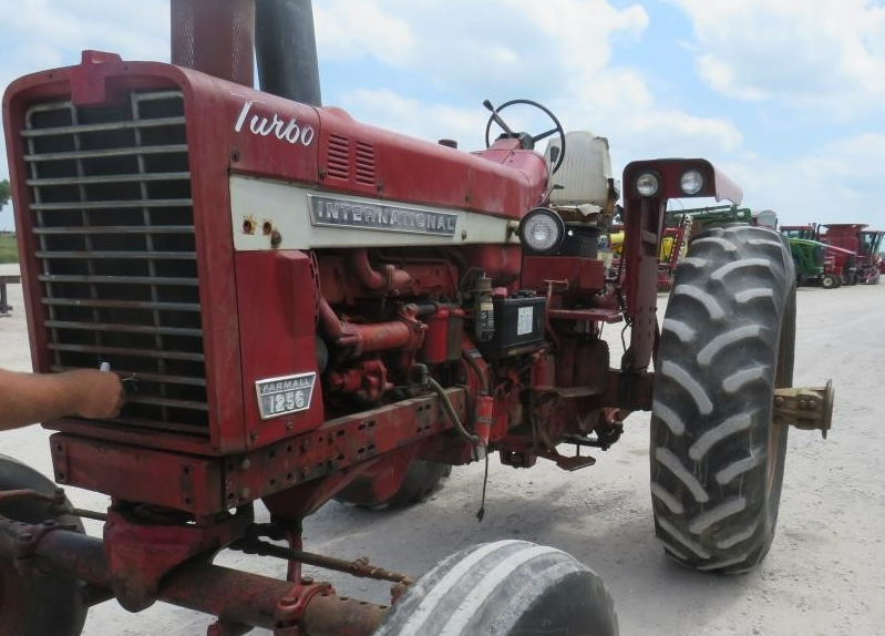 SOLD - International Harvester 1256 Tractors 100 to 174 HP | Tractor Zoom