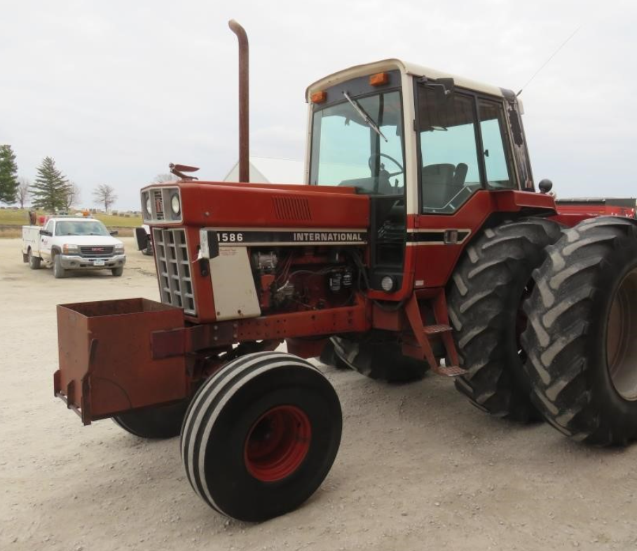 SOLD - International Harvester 1586 Tractors 175 to 299 HP | Tractor Zoom