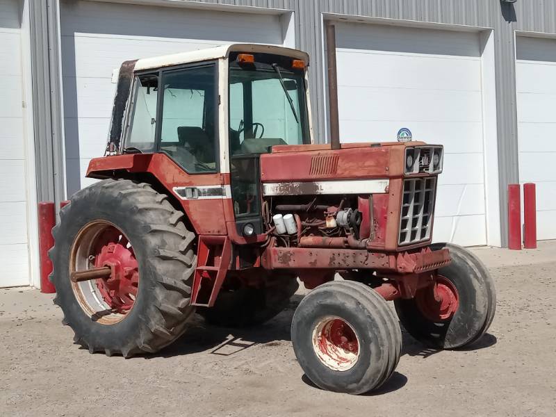 International Harvester 1586 Tractors 175 to 299 HP for Sale | Tractor Zoom