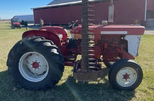 SOLD - International Harvester 240 Tractors 40 to 99 HP | Tractor Zoom