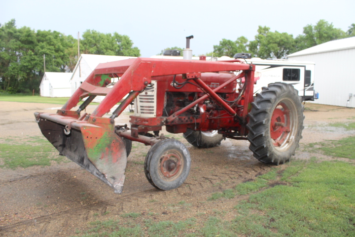 International Harvester 400 Tractors 40 to 99 HP for Sale | Tractor Zoom
