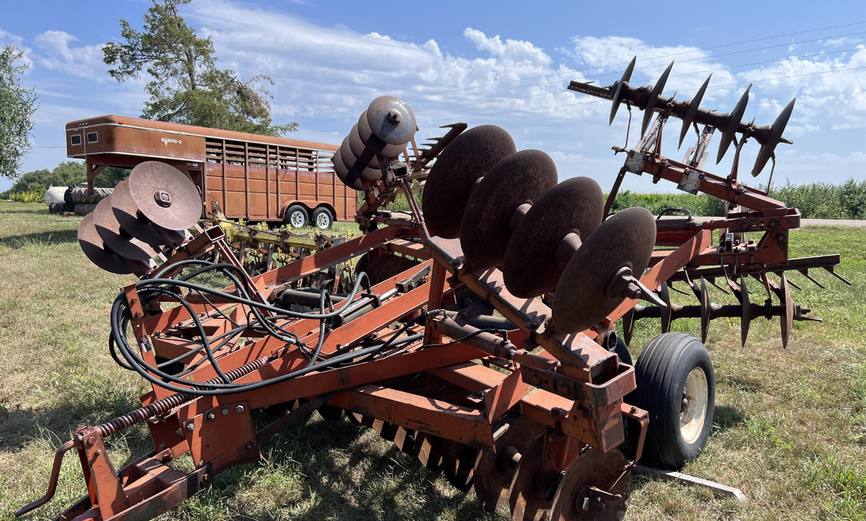 SOLD - International Harvester 475 Tillage Disks | Tractor Zoom