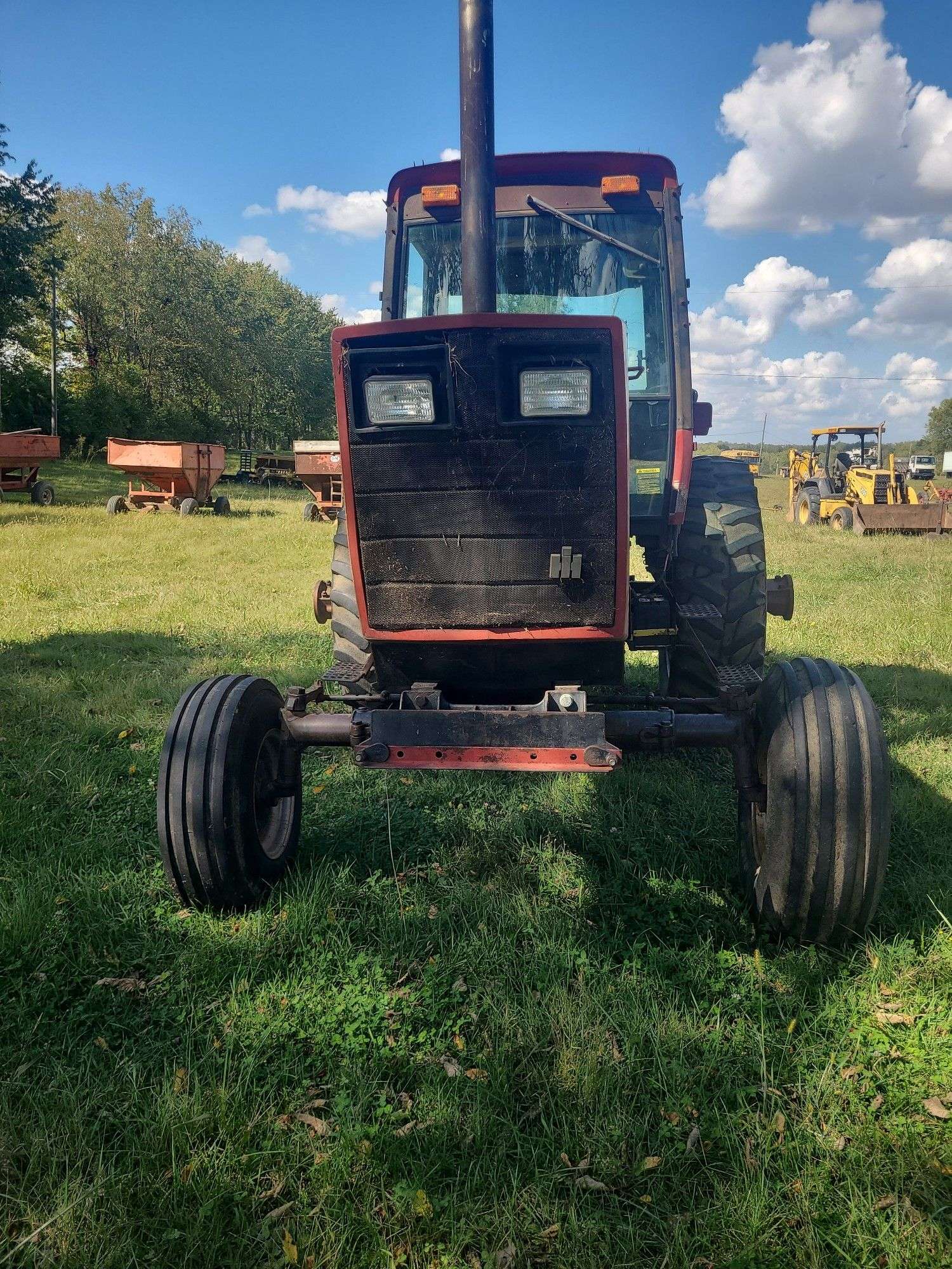 SOLD - International Harvester 5088 Tractors 100 to 174 HP | Tractor Zoom