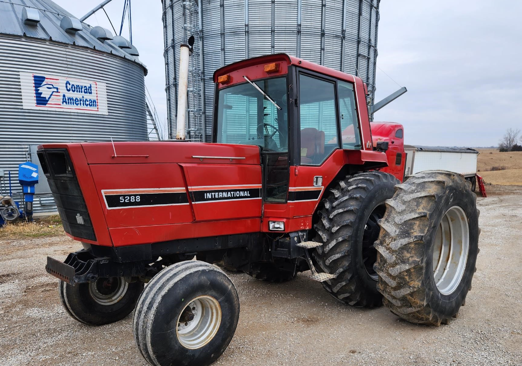 SOLD - International Harvester 5288 Tractors with 177 HP | Tractor Zoom