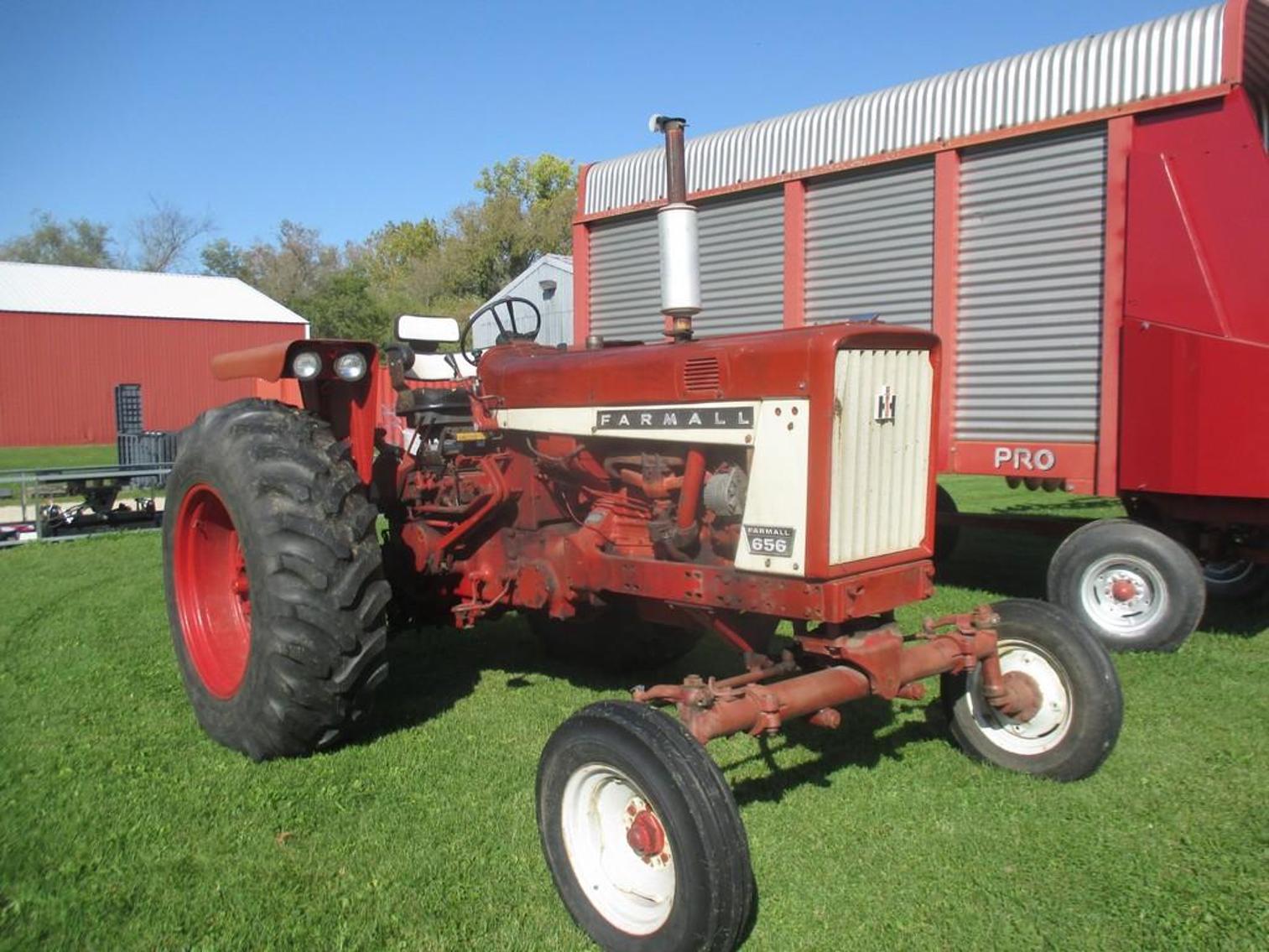 International Harvester 656 Tractors 40 to 99 HP for Sale | Tractor Zoom