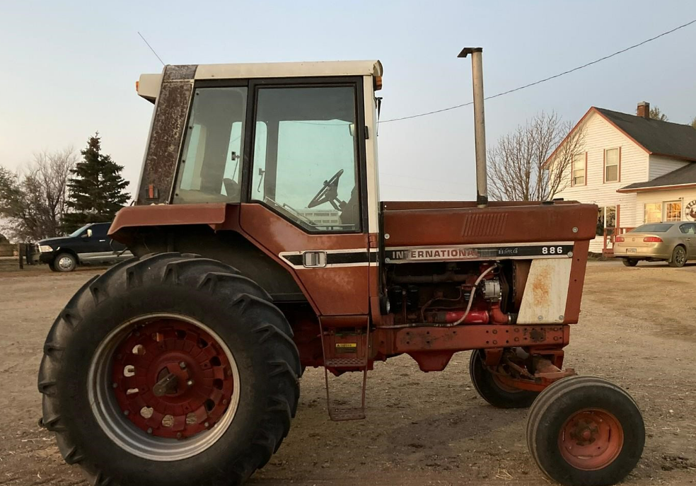 SOLD - International Harvester 886 Tractors 40 to 99 HP | Tractor Zoom