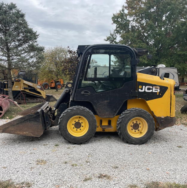 SOLD - JCB 300 Construction Skid Steers | Tractor Zoom