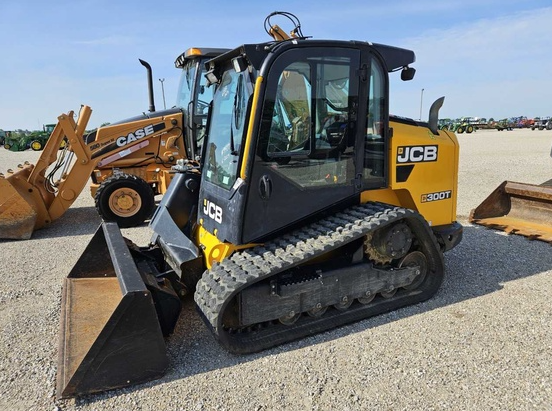 JCB 300T Construction For Sale with 688 Hrs | Tractor Zoom