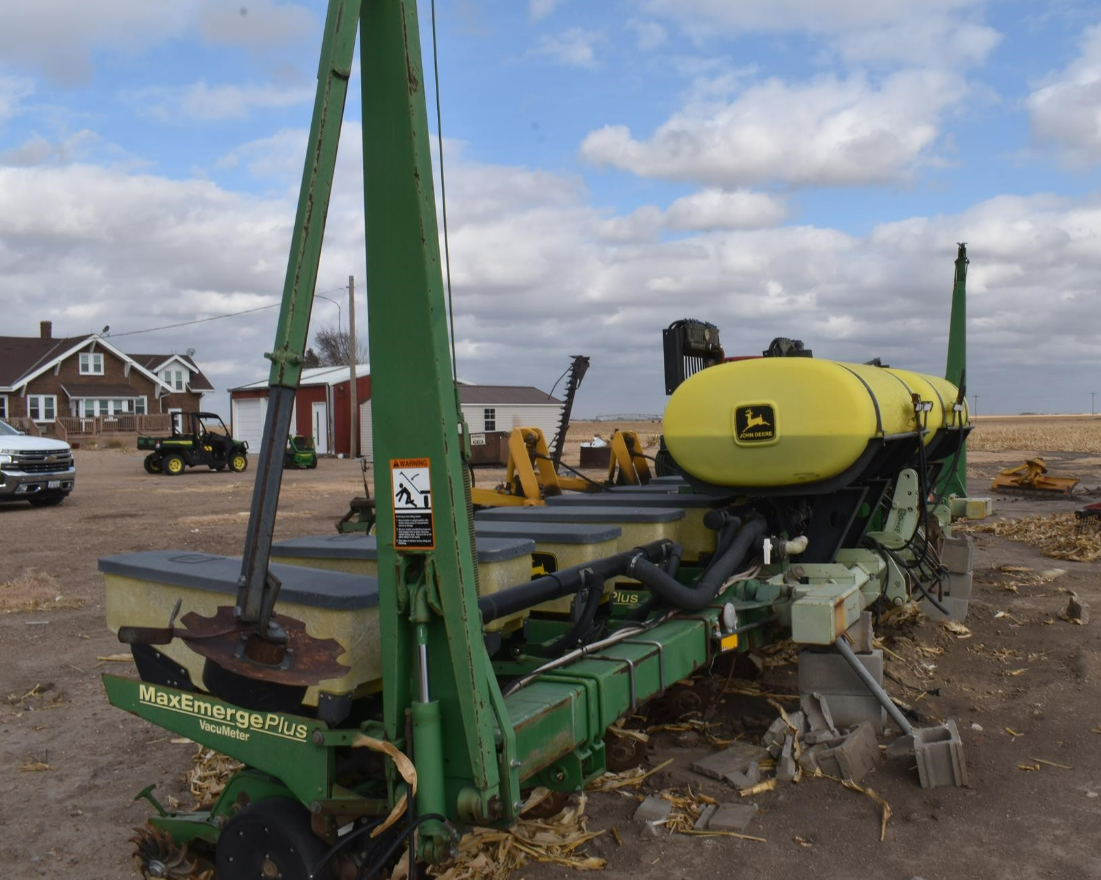 SOLD - John Deere 1700 Planting Planters | Tractor Zoom