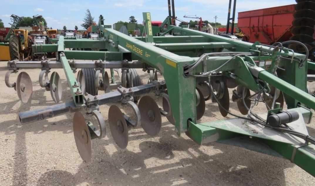 SOLD - John Deere 2700 Tillage Disk Rippers | Tractor Zoom