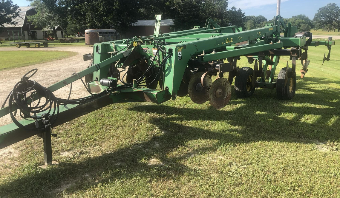John Deere 2700 Tillage Disk Rippers for Sale | Tractor Zoom