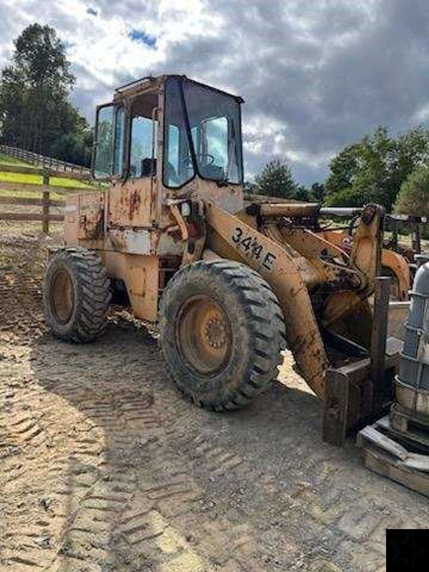 SOLD - John Deere 344E Construction with 12,170 Hrs | Tractor Zoom