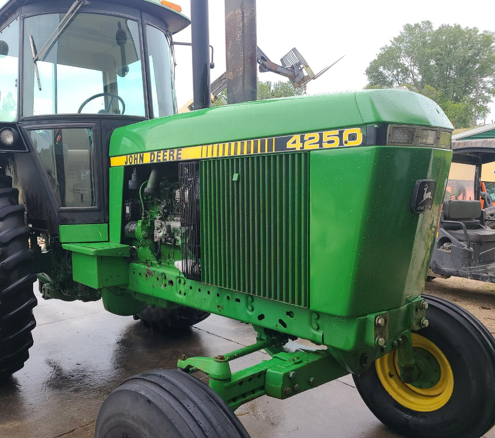 SOLD - John Deere 4250 Tractors 100 to 174 HP | Tractor Zoom